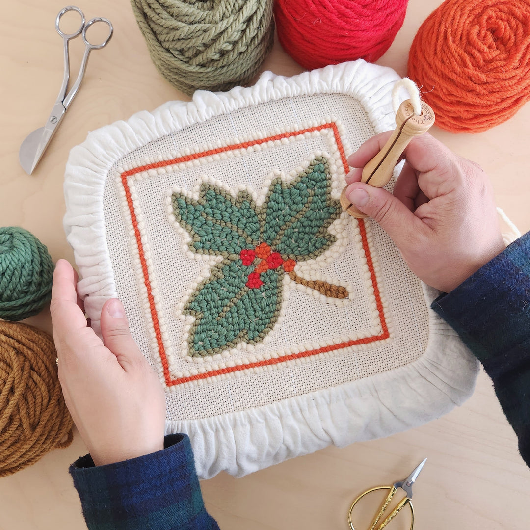 Holiday Holly - PDF Punch Needle Pattern by Punch Needle World